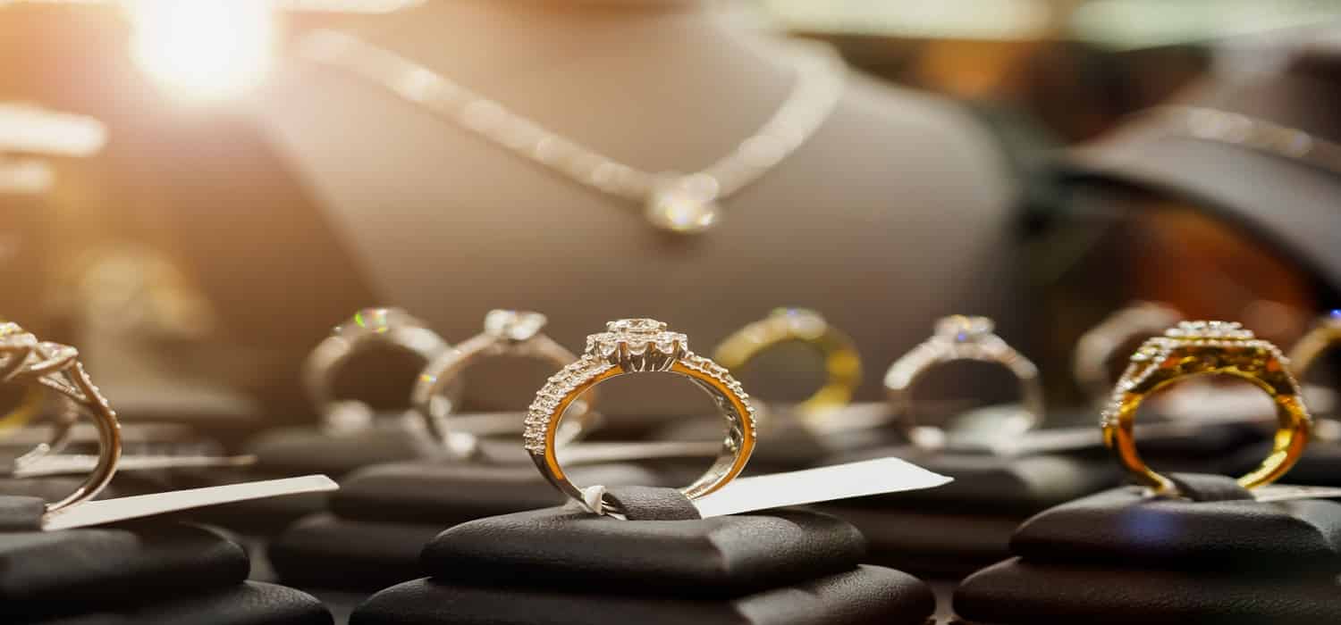 Arab Finance - Gold prices slightly down on June 16th